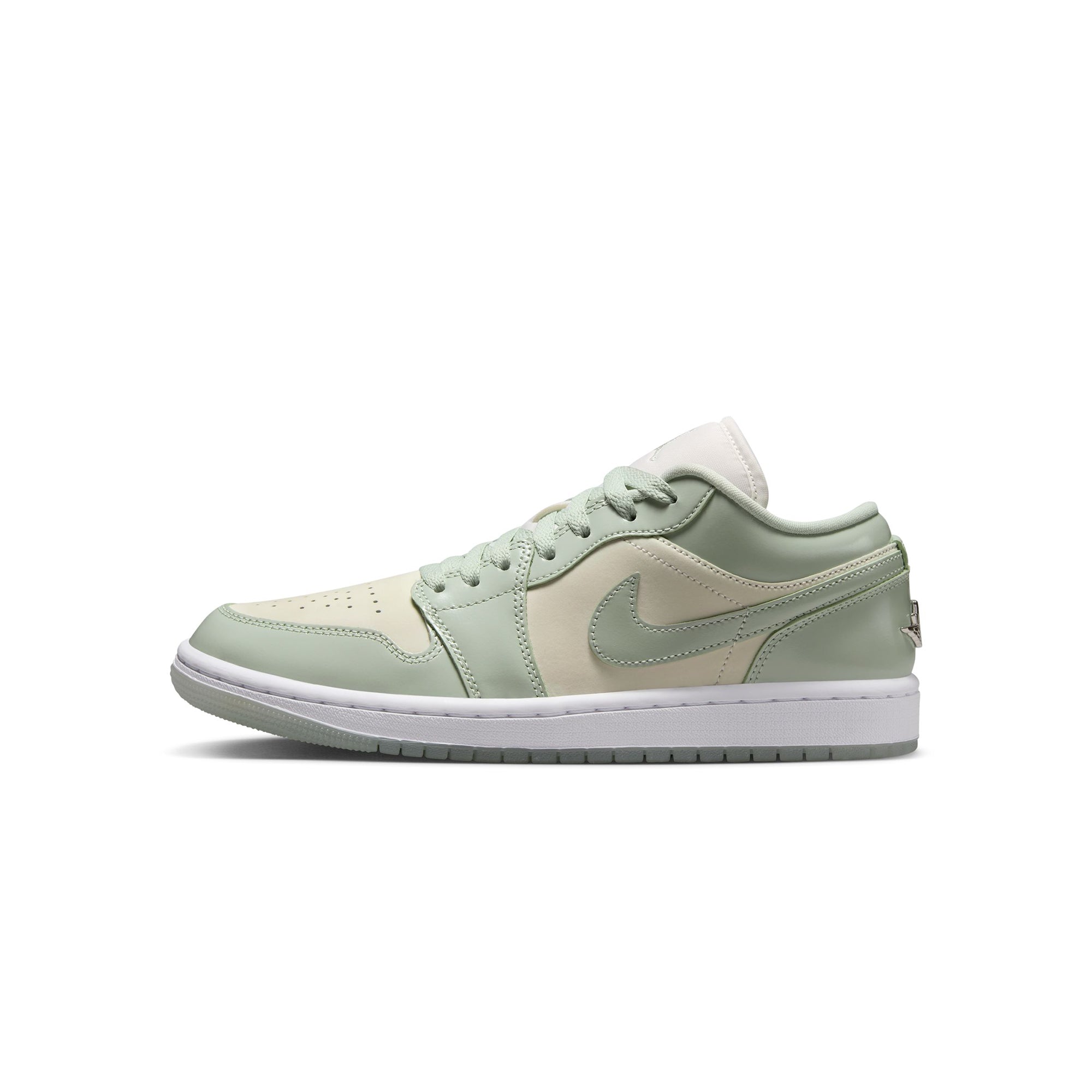 Air Jordan 1 Womens Low SE Shoes – Extra Butter